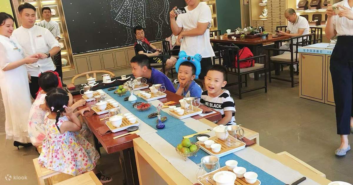 Trải nghiệm nghệ thuật trà nhập vai dành cho phụ huynh và trẻ em Luohu ...