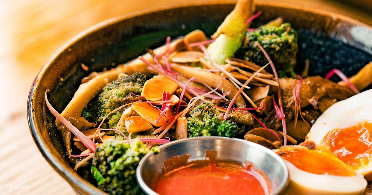 LI Restaurant Delivery in Damansara Jaya - Klook Singapore