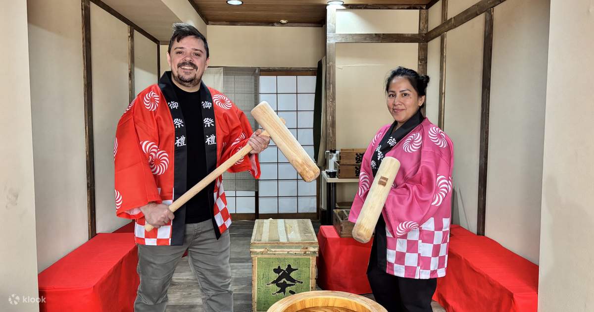 Pengalaman Menumbuk Mochi Tradisional dengan Mencicipi - Klook Indonesia