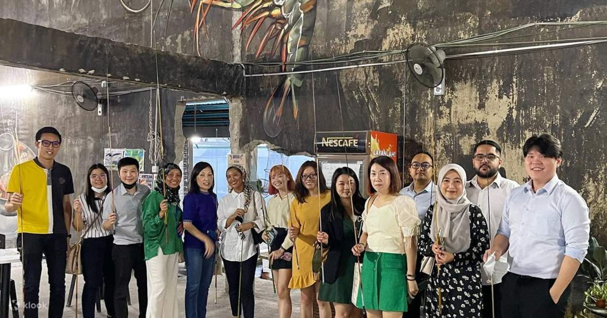 Prawn Fishing Experience at Utama Prawning, Petaling Jaya - Klook Malaysia