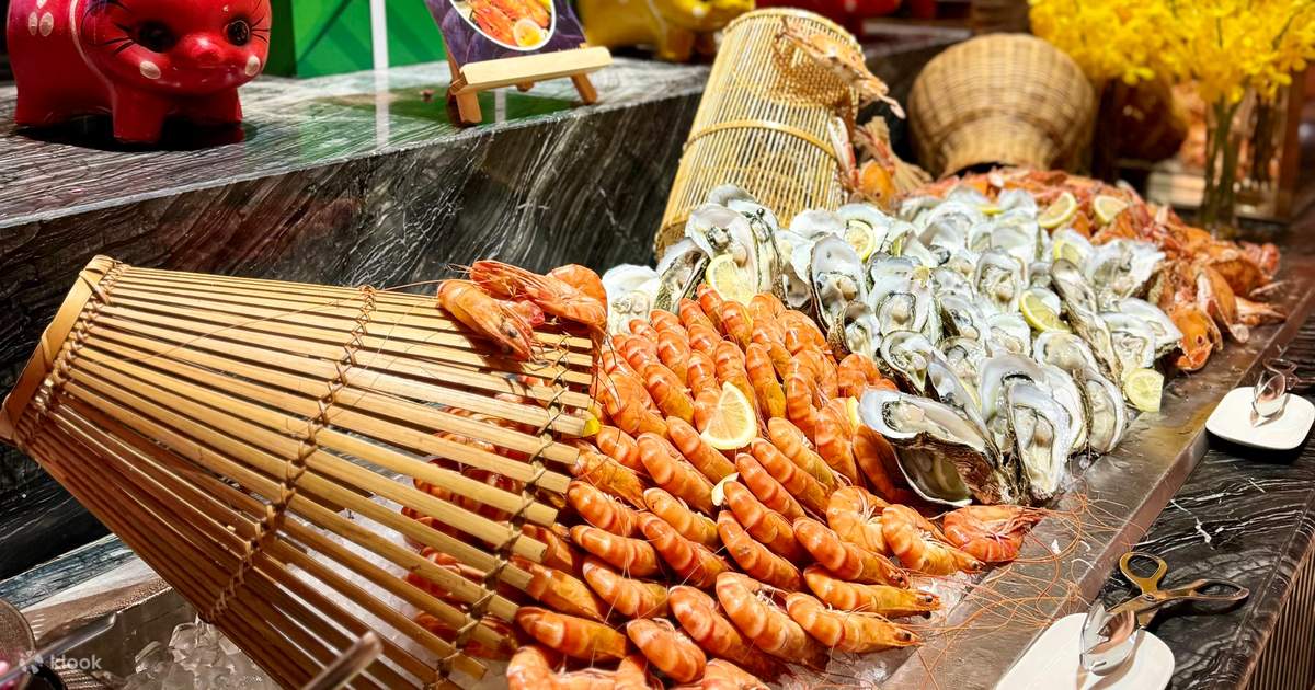 Seafood and BBQ Dinner Buffer at Novotel Premier Danang Han River ...