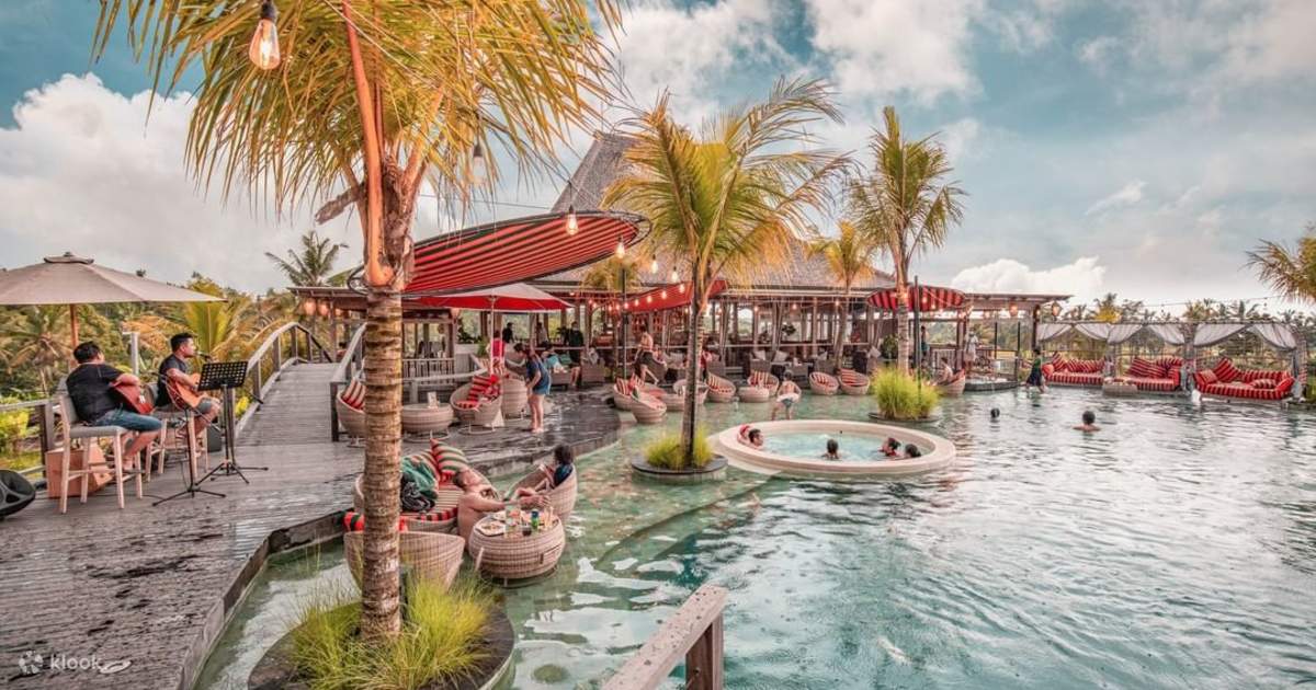 Ubud Sunset Pool Bar Day Pass - Klook