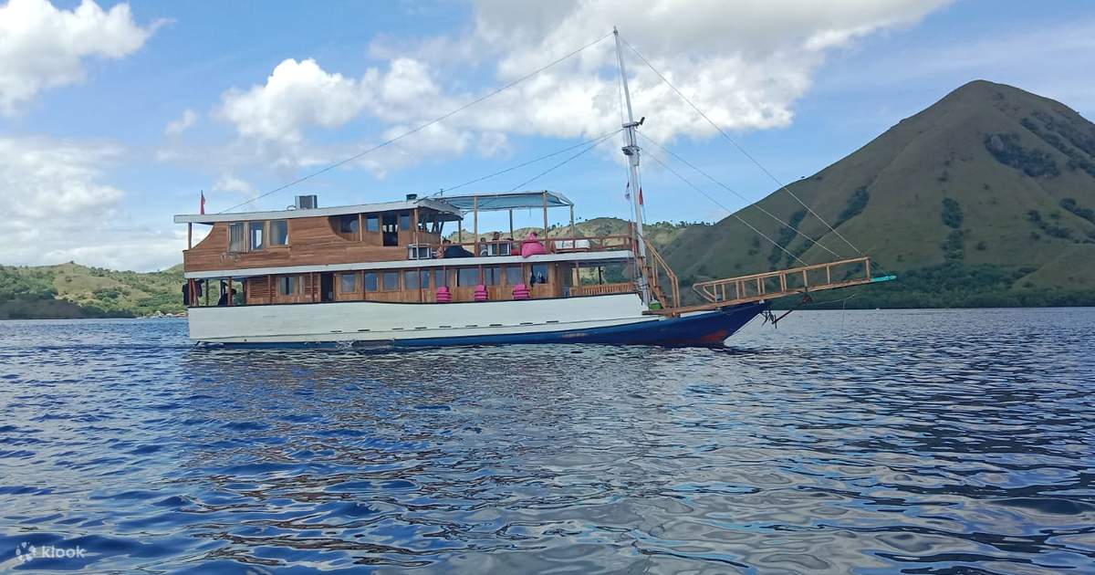Aurelia Phinisi 3D2N Berlayar Komodo Liveaboard dari Labuan Bajo ...