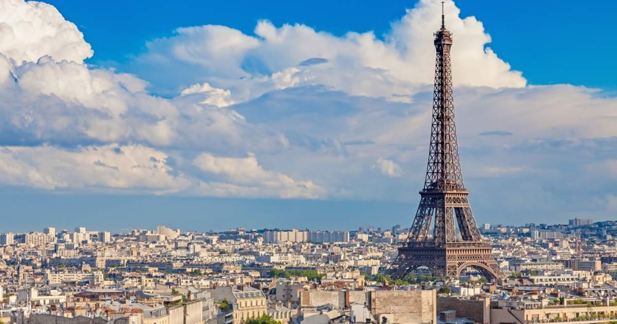 Tur Bersama KTT Menara Eiffel dan Pelayaran Seine Champagne di Paris ...