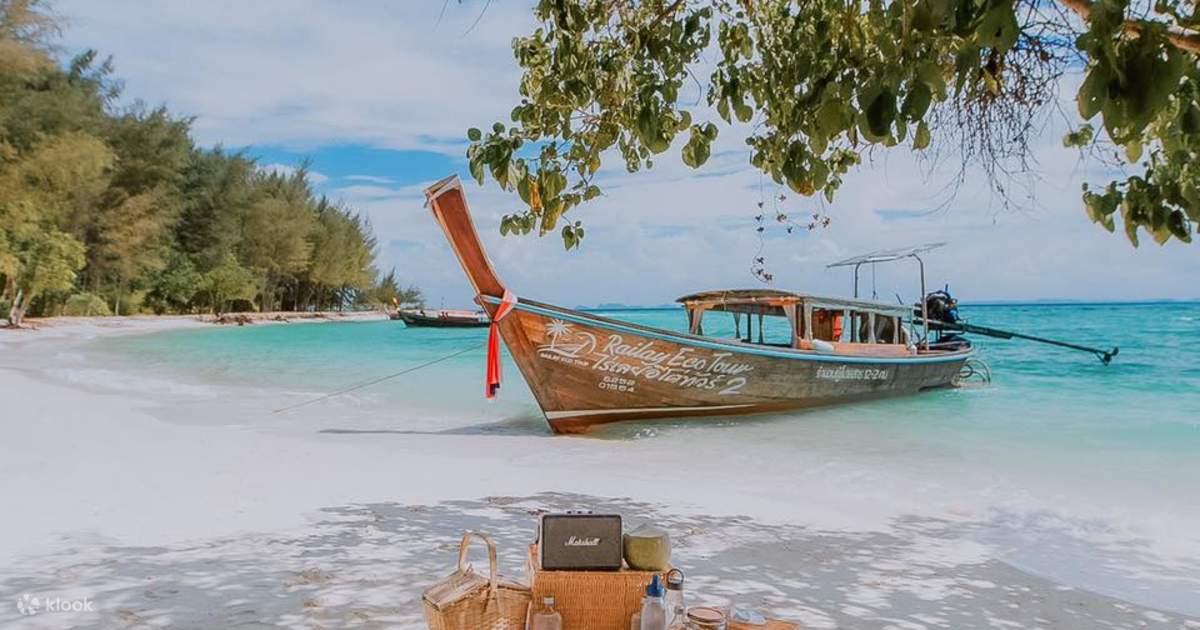 Excursión privada privada a las islas Phi Phi en un lujoso barco de ...