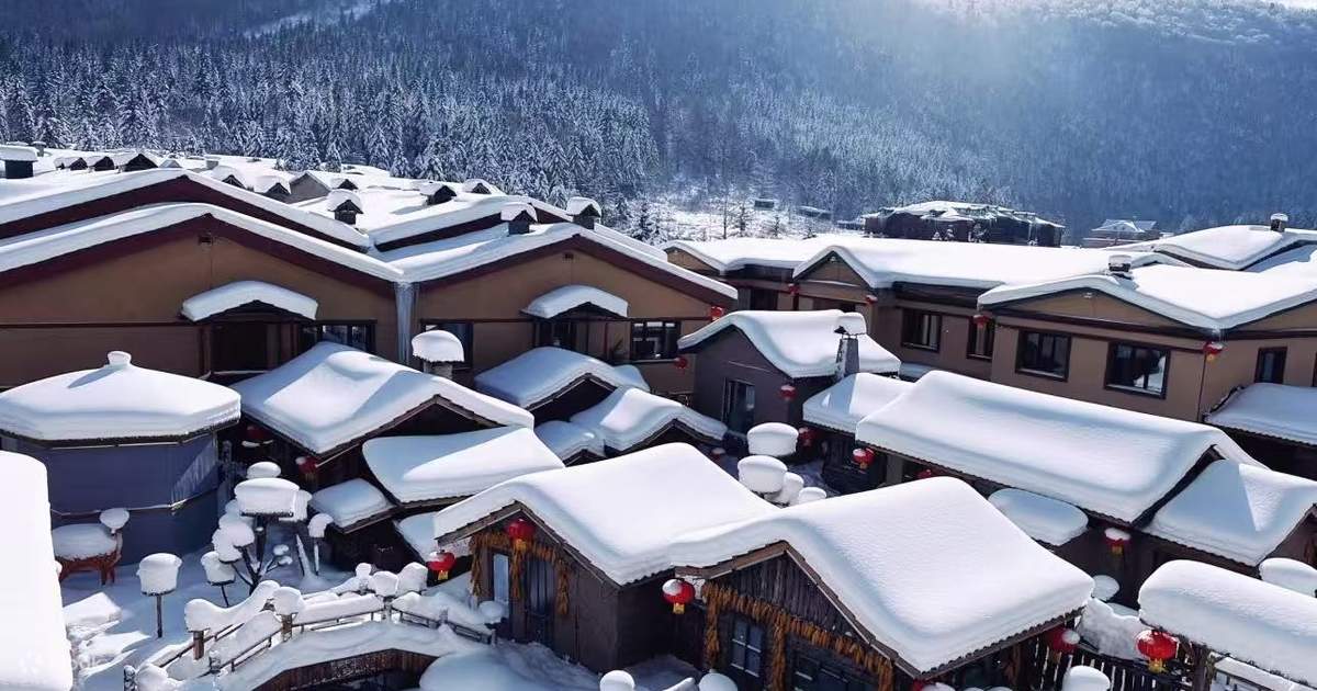 2-Day Yabuli Snow Town Bus Tour from Harbin (Ice City Harbin + Fairy ...