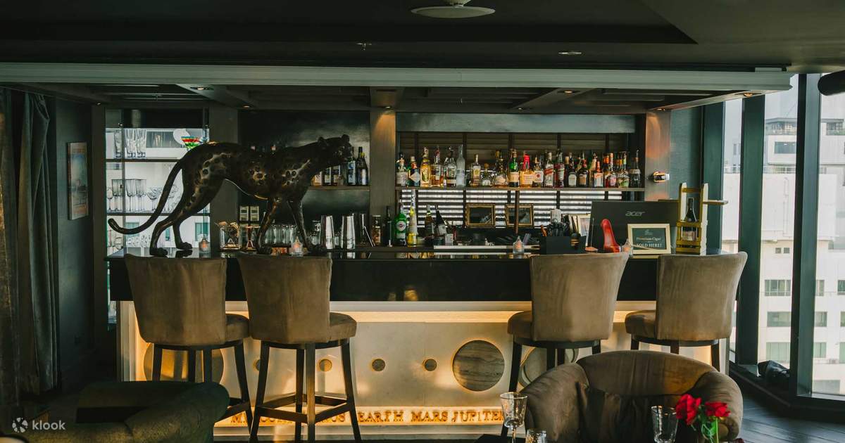 Axis & Spin Sky Lounge & Bar Rooftop at The Continent Boutique Hotel ...