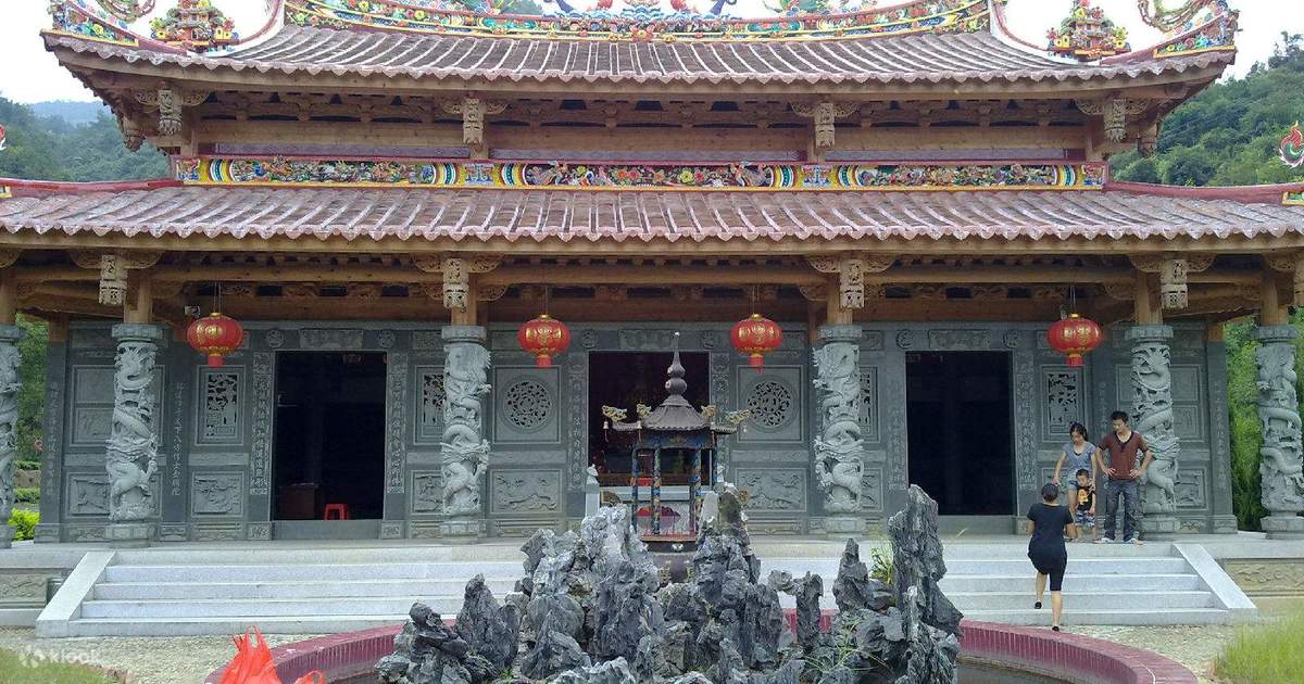 Anxi Hongenyan and Bama Tea Garden Private Tour 1 Day from Xiamen - Klook