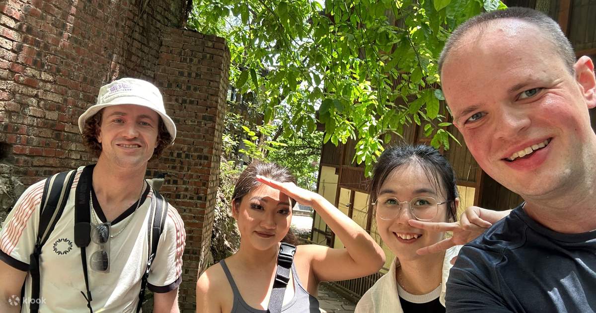 Follow the locals to experience temple blessings and Chinese divination ...