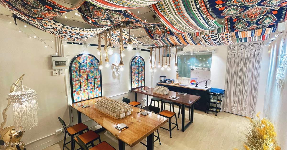 Perfume Talk - 香水工作坊｜一小時體驗課程｜香水製作 - Klook香港