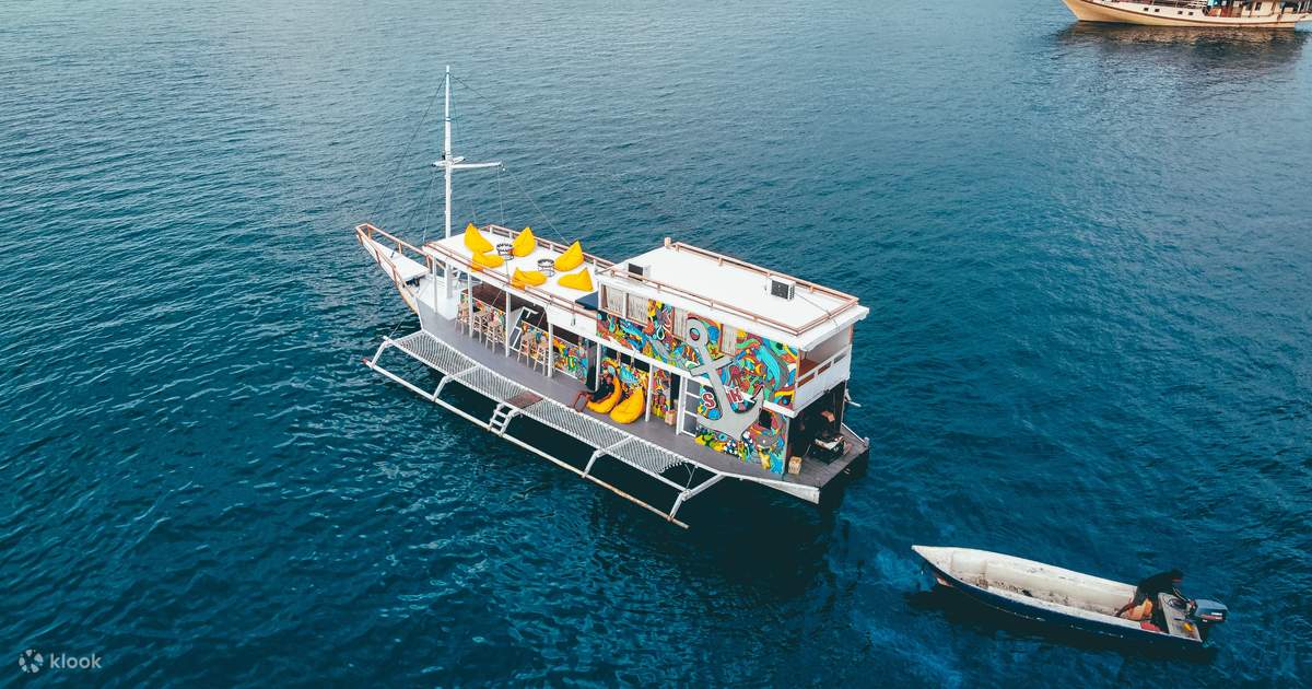 White Pearl 01 Phinisi Sailing Komodo Liveaboard dari Labuan Bajo ...