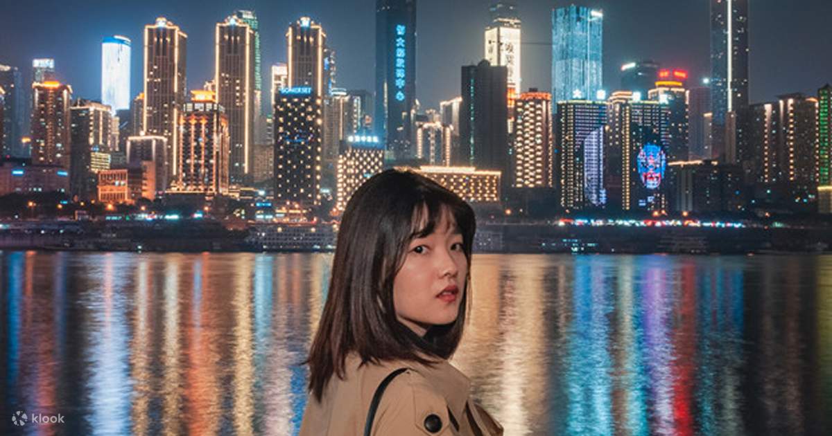 Chongqing Half-Day Night Tour (Walk the Skywalk + View the Panorama of ...