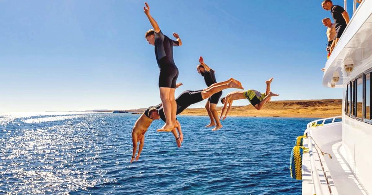 艾爾古納的冒險：奧蘭治島浮潛和帆傘之旅 Klook 客路