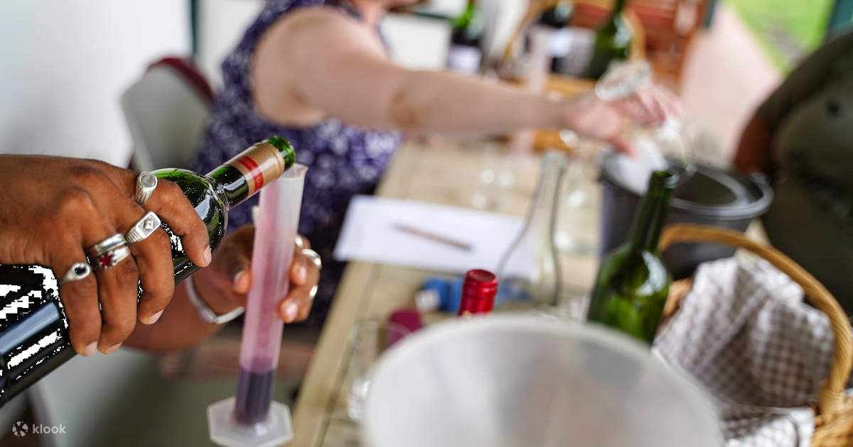 Expérience d'assemblage de vins Middelvlei : Créez votre assemblage ...