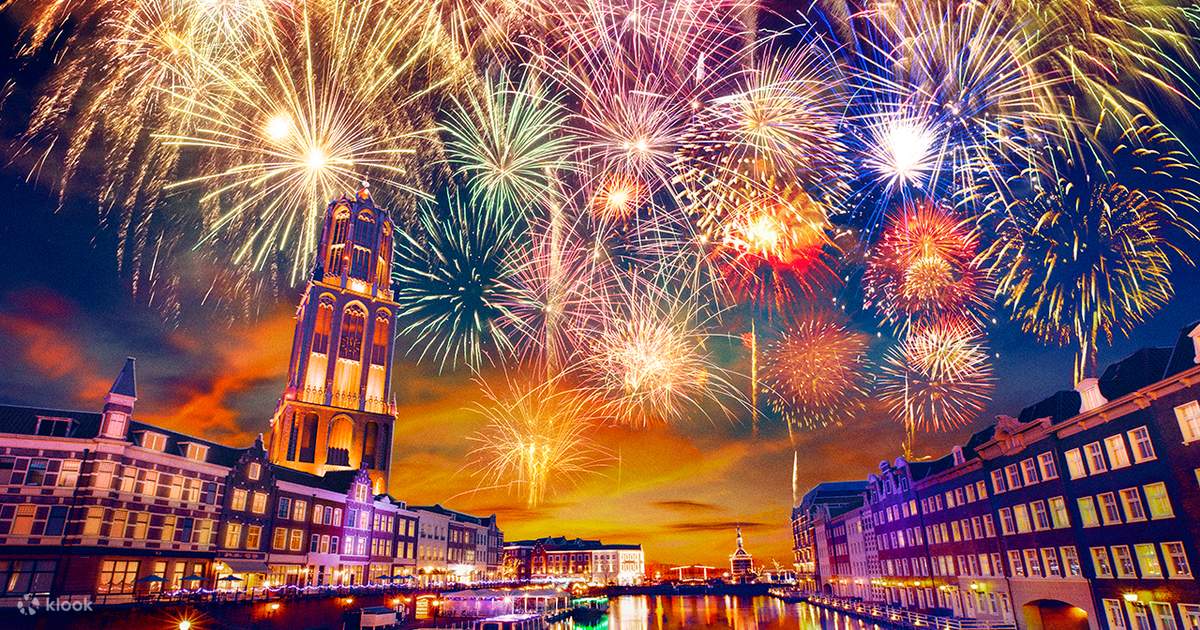 [Kyushu's Largest Fireworks Festival] Huis Ten Bosch & Kyushu's Largest ...