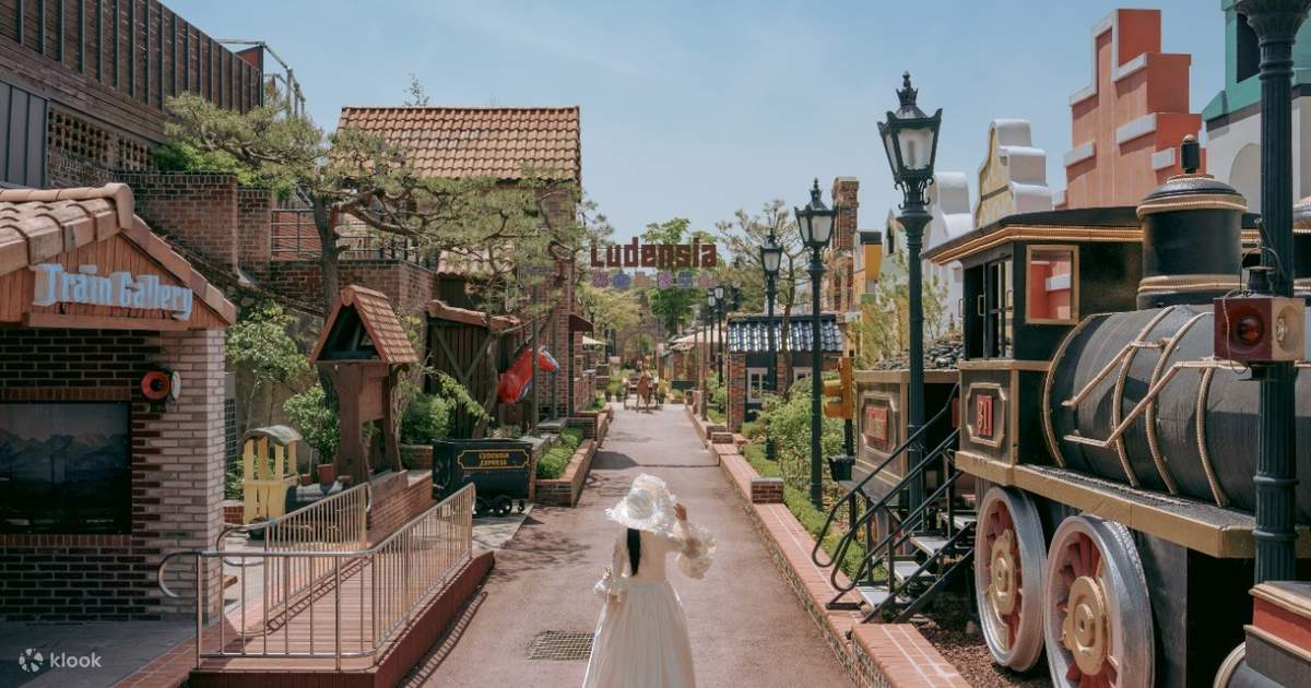 Arboretum Irwol&Ludensia&Korean Folk Village&Starfield Library Tour - Klook