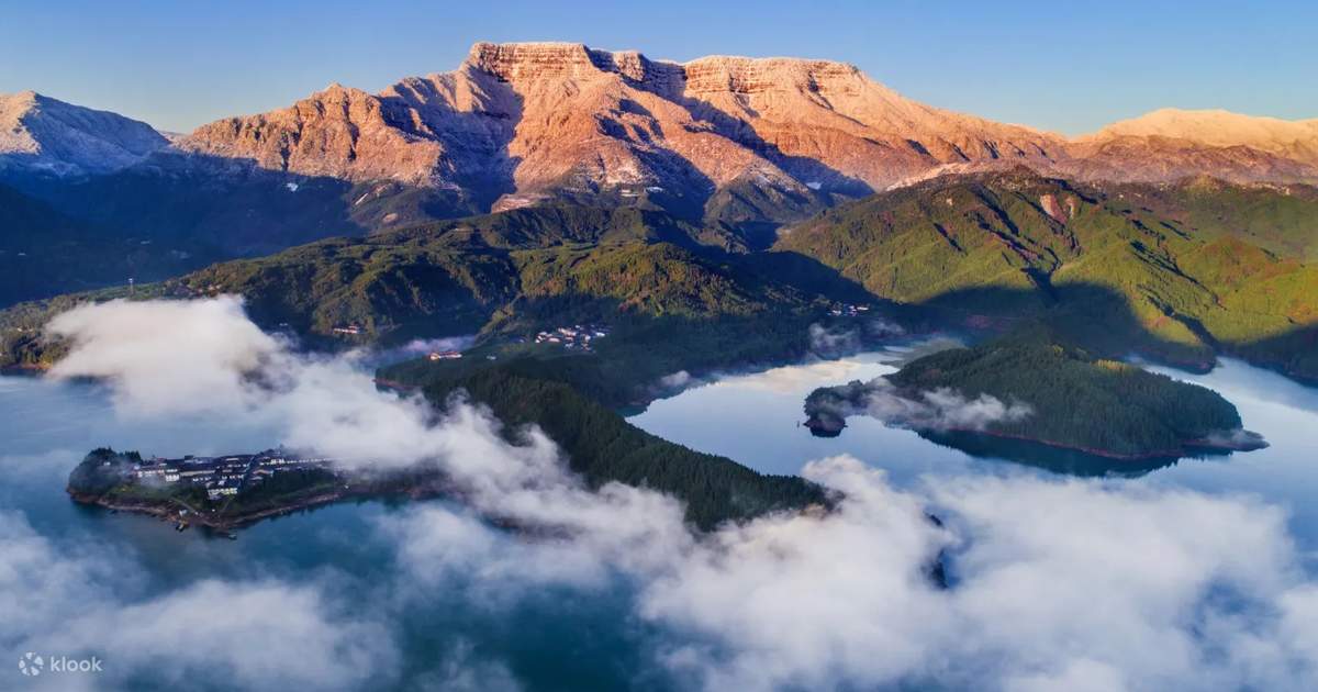 One-Day Trip to Mount Wawu from Chengdu (Professional Driver + Flexible ...