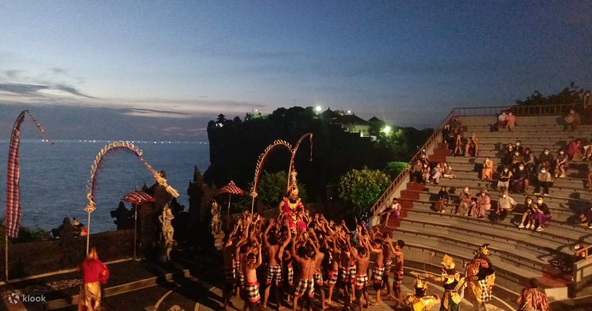 Tiket Tari Kecak dan Pertunjukan Api di Pura Uluwatu, Bali, Indonesia ...