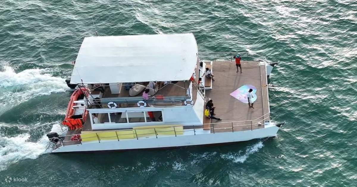 Pattaya Inselhopping Katamaran Yacht Tagestour - Klook, Vereinigte Staaten
