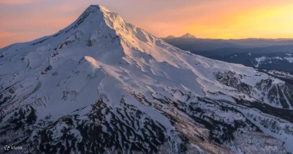 The Trifecta Flight in Pacific Northwest Mountains - Klook, Vereinigte ...