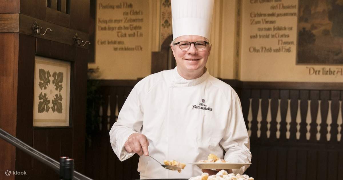 Austrian Folklore Dinner and Show at City Hall in Vienna Ticket - Klook