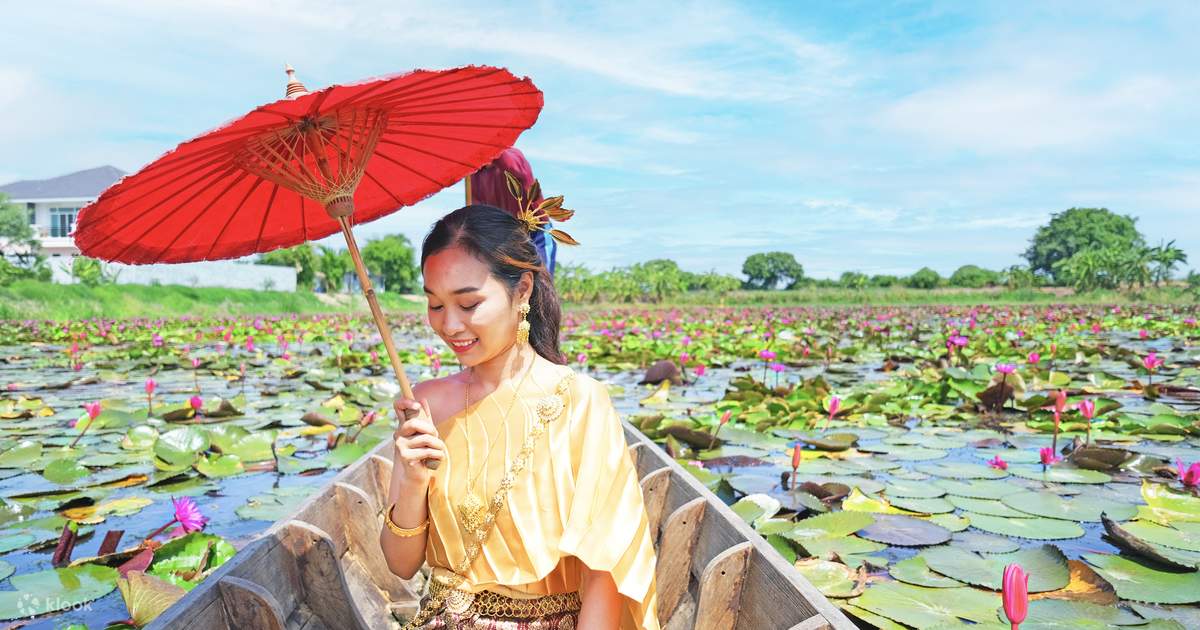 Excursion privée d'une demi-journée au marché du lotus rouge au départ ...