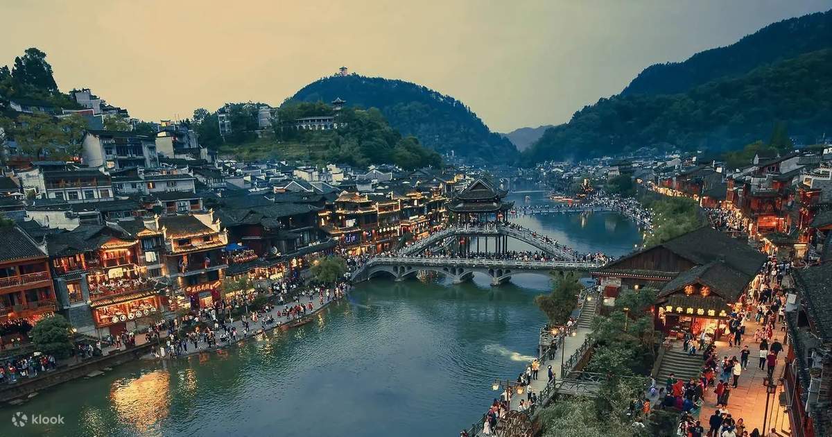 Private One-Day Tour to Fenghuang Ancient Town from Zhangjiajie (Round ...