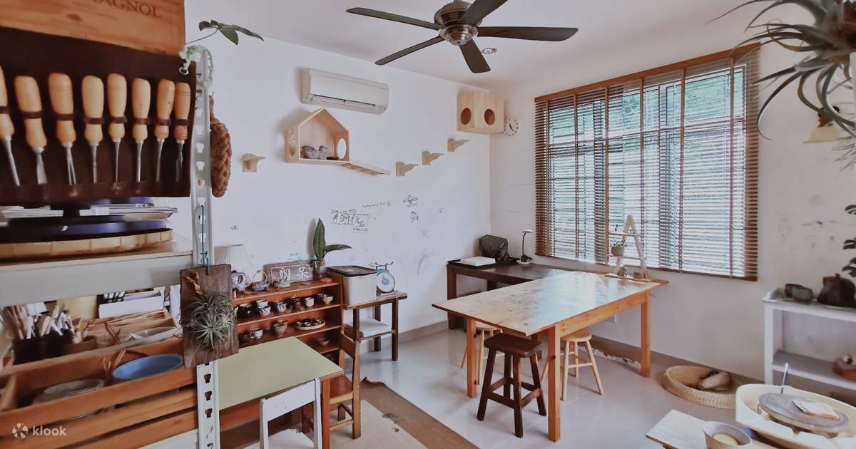 Pottery Wheel-throwing Workshop by Clay.Pu - Klook Malaysia