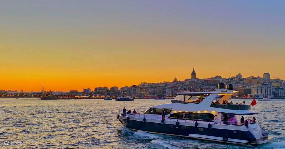 Luxurious Sunset Yacht Cruise on Bosphorus Strait - Klook, Vereinigte ...