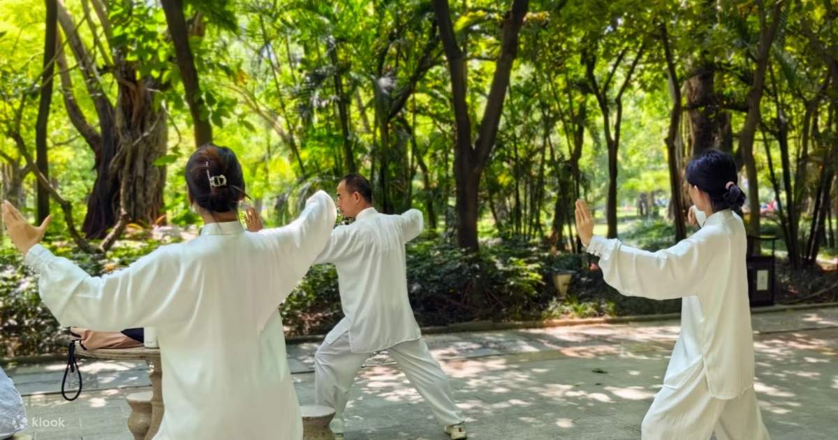 Practice the health-preserving Ba Duan Jin in the morning and taste ...