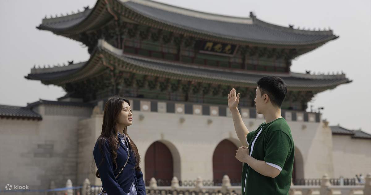 Gwanghwamun Tour l 120 Minutes to Understand Korean People - Klook