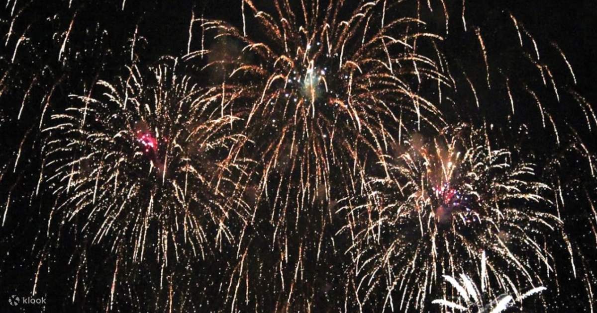 Friday Nights Fireworks Cruise in Oahu - Klook