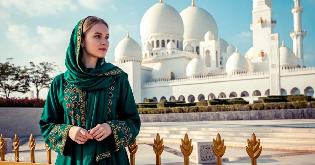 Abu Dhabi: Professional Photoshoot at Sheikh Zayed Mosque - Klook