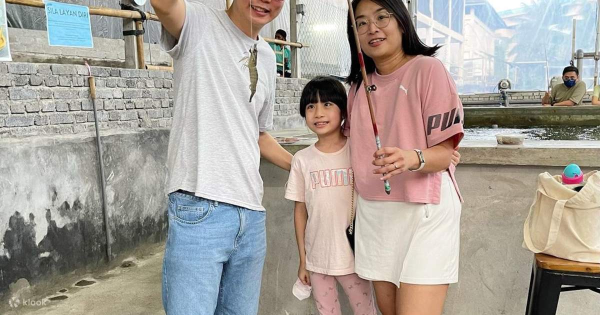 Prawn Fishing Experience at Utama Prawning, Petaling Jaya - Klook Malaysia