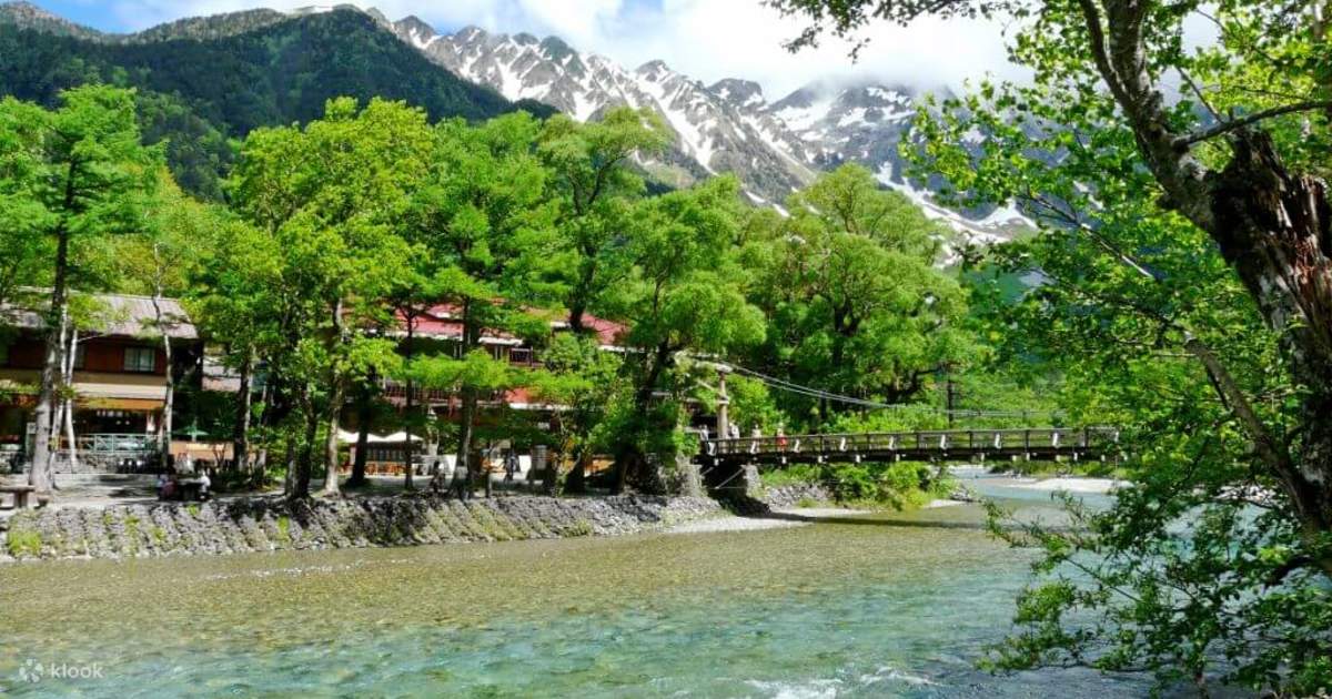 Kamikochi and Matsumoto Castle Join In One Day Bus Tour from Nagano ...