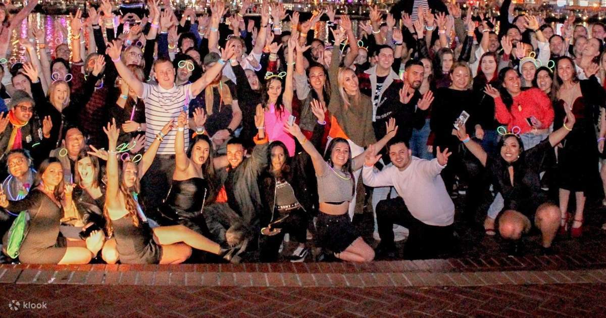 Alanya Pub Crawl với Tour du thuyền tiệc tùng và Tiệc bọt ở Alanya ...