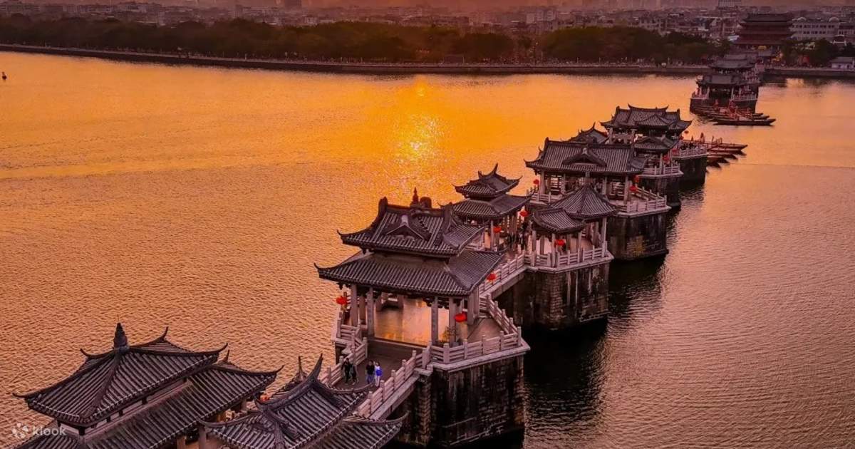 One-day tour of Chaozhou (Longhu Ancient Village + Han Wengong Temple ...