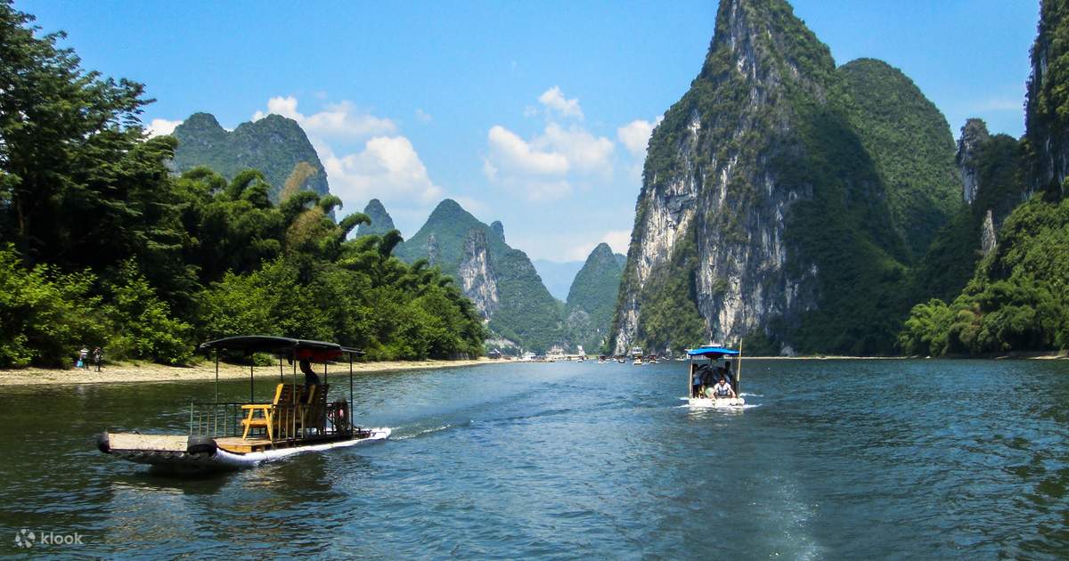 Excursión privada clásica de 2 días en balsa de bambú por el río ...