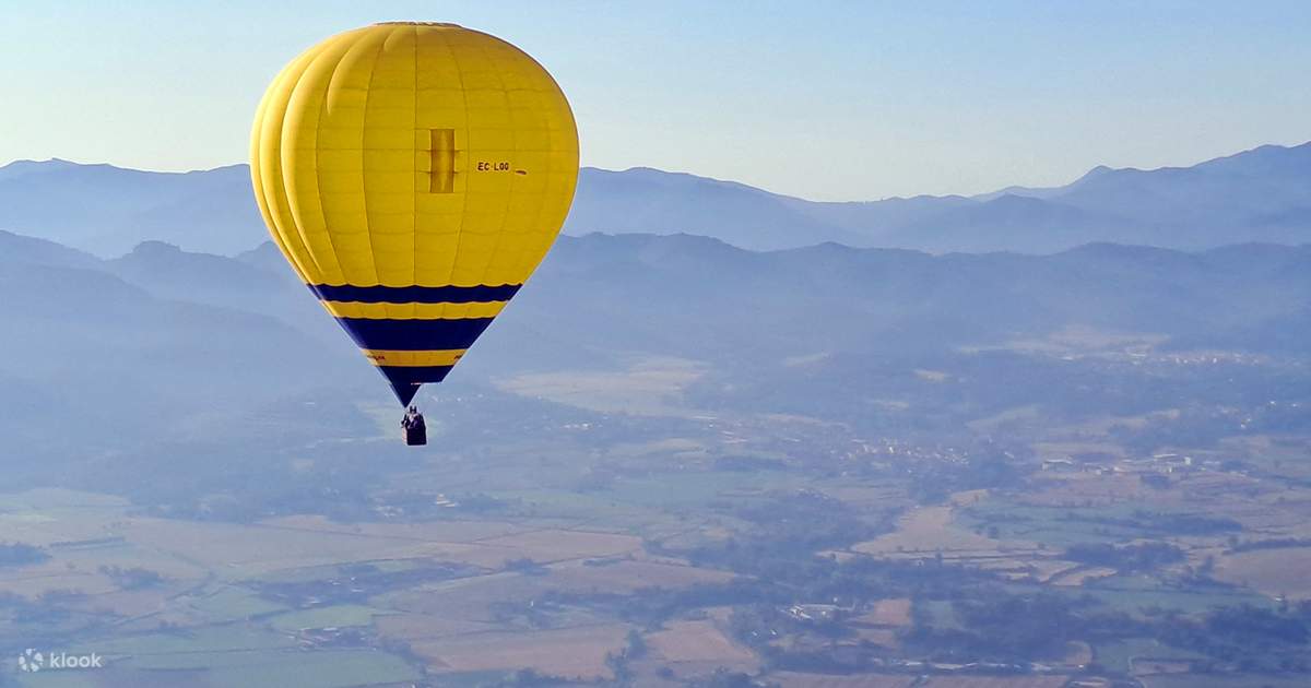 Hot air balloon ride with optional pick-up from Barcelona - Klook Canada