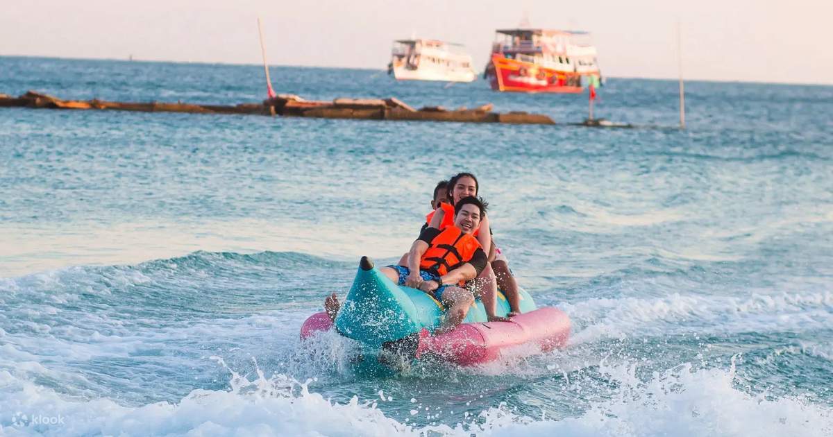 Plage d'Anjuna : Combo sports nautiques - Klook États-Unis
