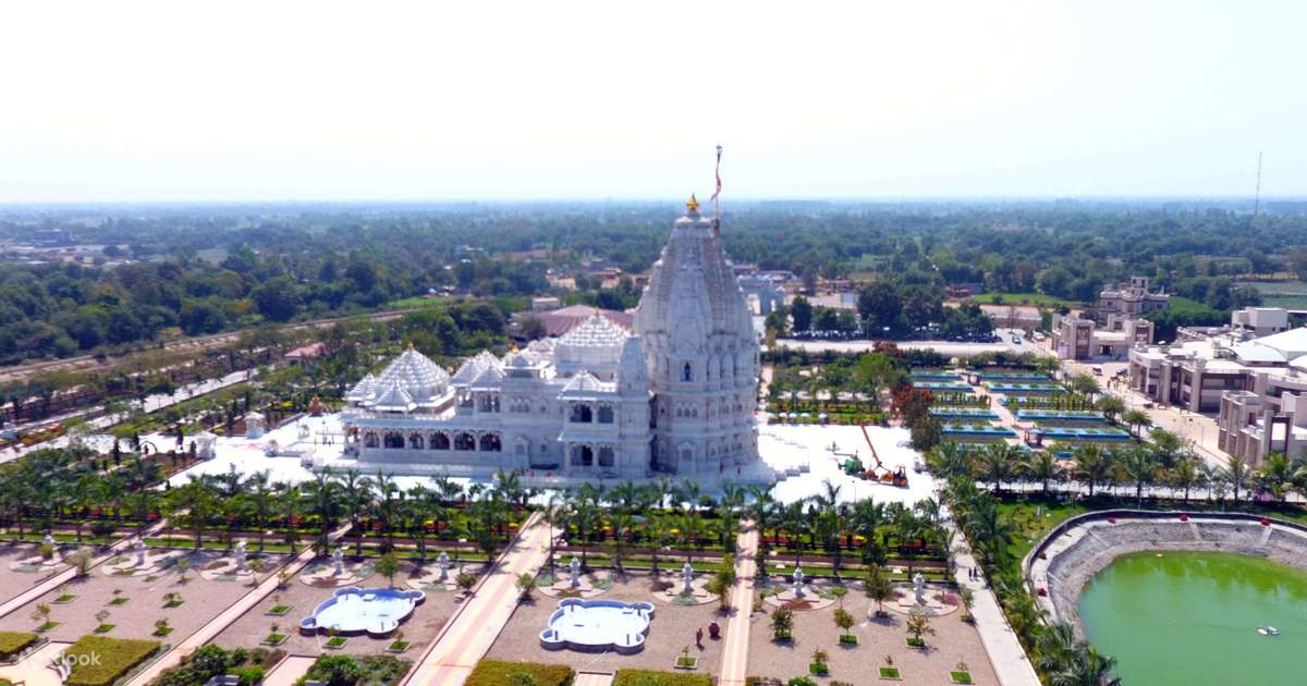 Book a private day tour to the Manilaxmi Tirth Temple in Ahmedabad ...