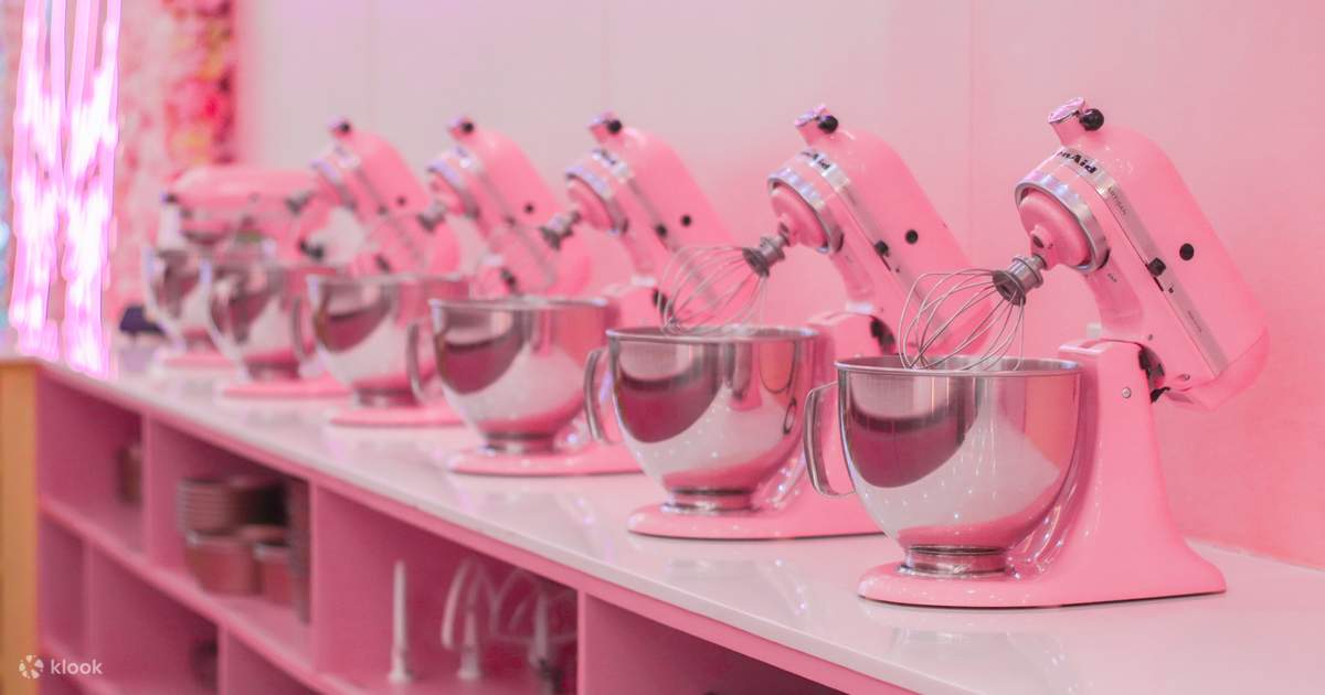 Co-baking Space in SM Aura Premier by Bakebe - Klook Philippines
