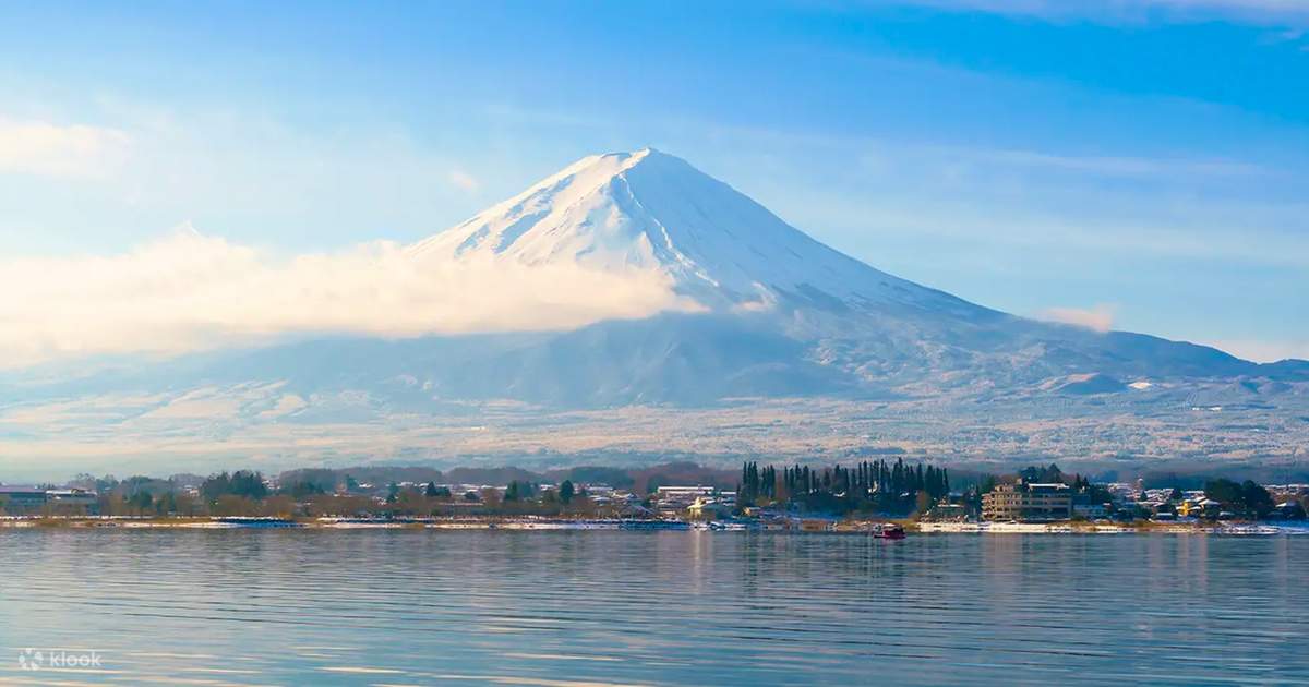 Mount Fuji Classic Tour: Oshino Hakkai, Gotemba Premium Outlets, dan ...