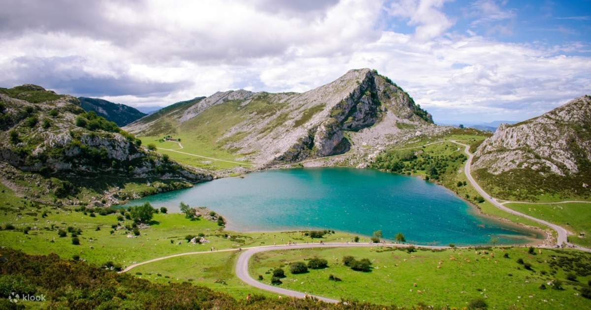 From Cangas de Onis: Lakes of Covadonga Guided Day Trip - Klook Canada