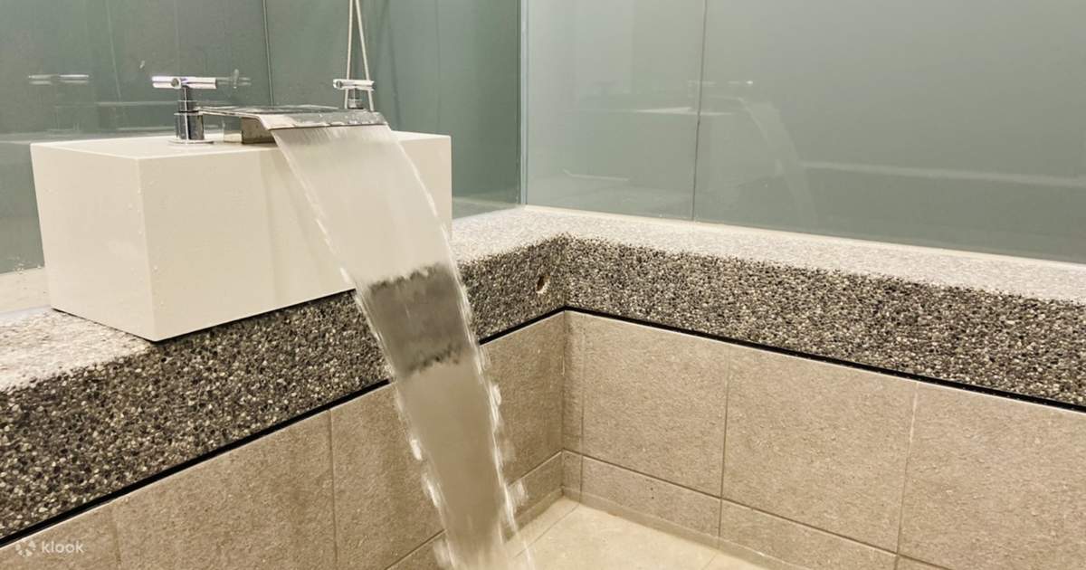 Yilan: Jiaoxi Chateau de Chine Hotel - Hot Spring Room & Suite - Klook ...