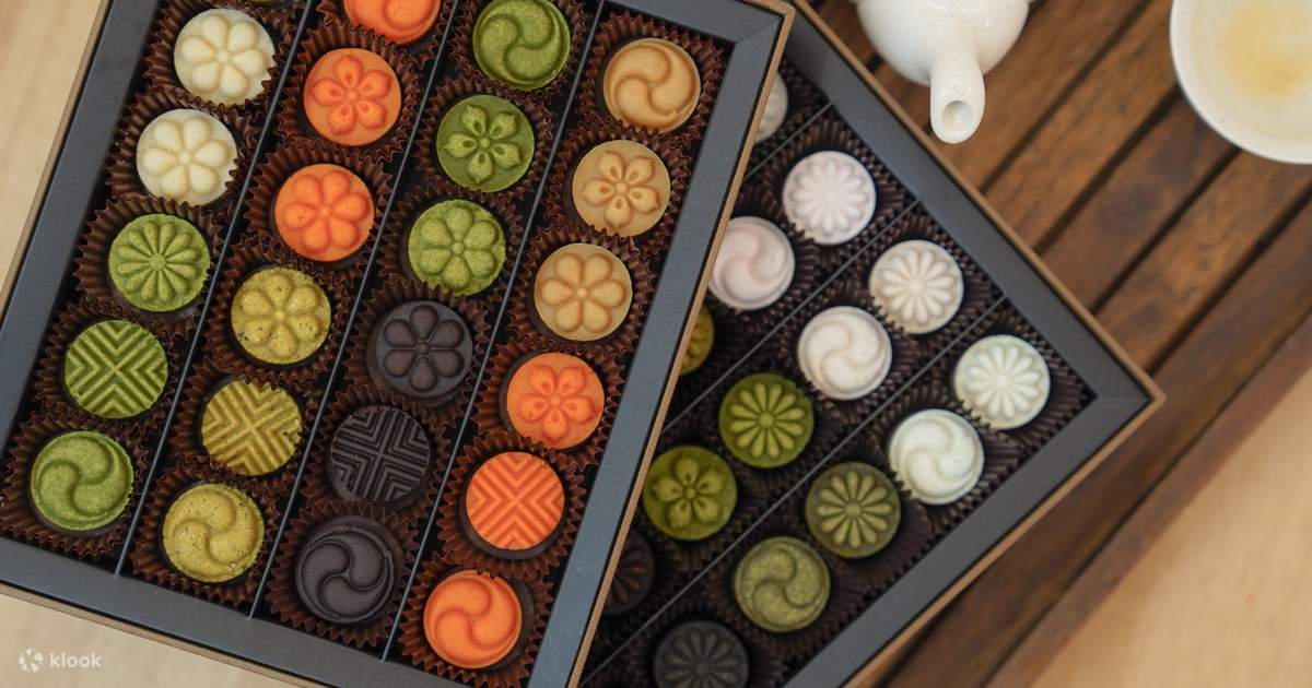 Making Traditional Korean dessert 'Dasik' & Enjoying Korean Tea - Klook ...