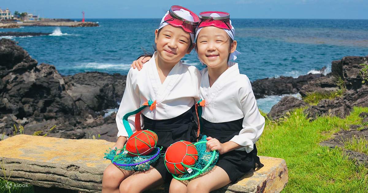 Woman Diver Haenyeo Traditional Clothes Rental Experience in Jeju - Klook