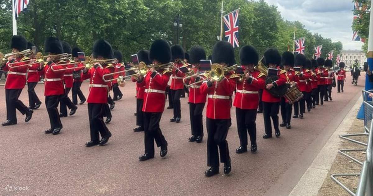 Lawatan teksi hitam persendirian Changing of the Guard di London ...
