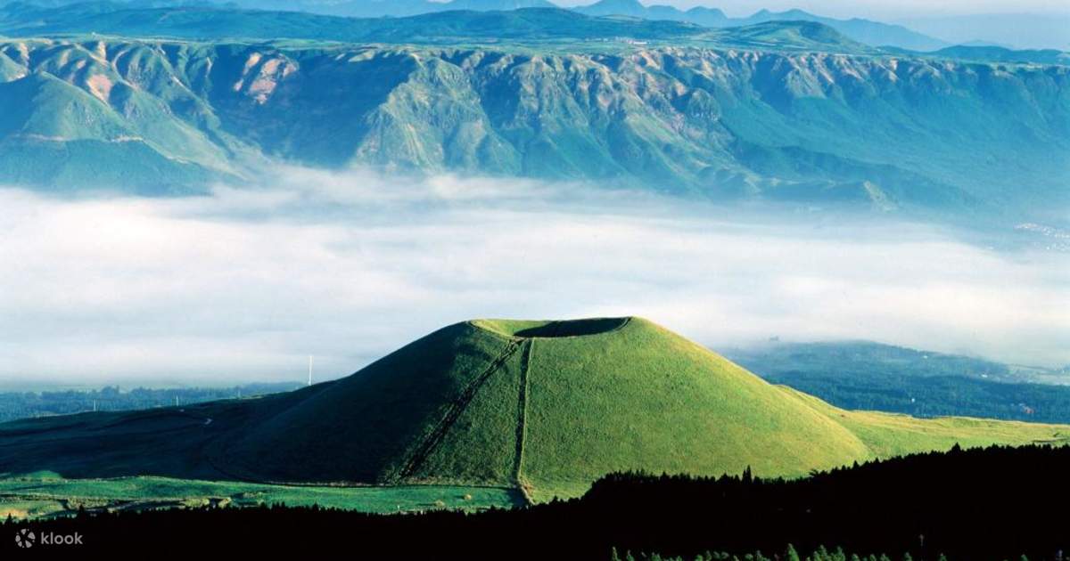 One-day trip to Mount Aso and Kurokawa Hot Spring｜Exquisite small group ...