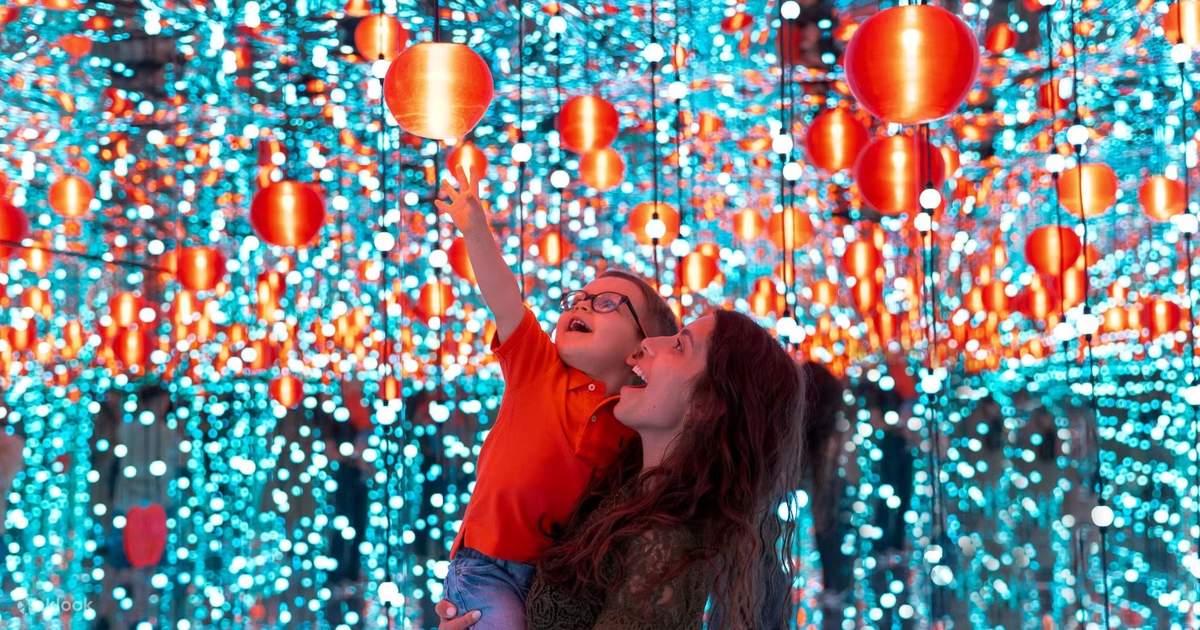 Ah Amalia Immersive Fado Experience ticket at Immersivus Gallery Porto ...